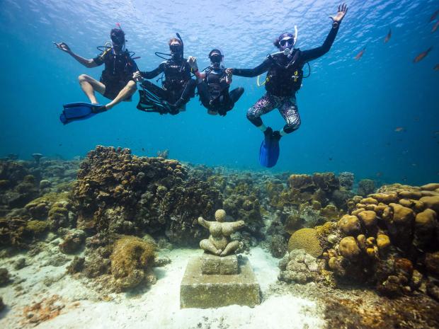 Live Unfiltered | Get PADI Dive Certified